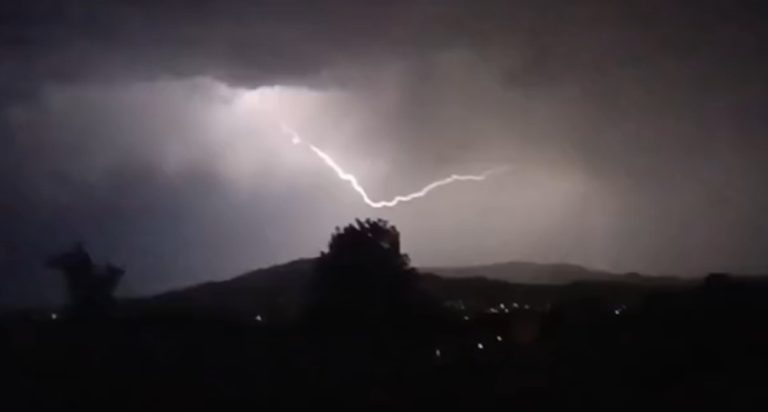 Madrugada de chuva e trovoada nos céus de Monção [VÍDEOS] - Rádio Vale ...